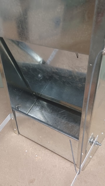 rat proof, bird proof, rodent proof, squirrel proof chicken feeder